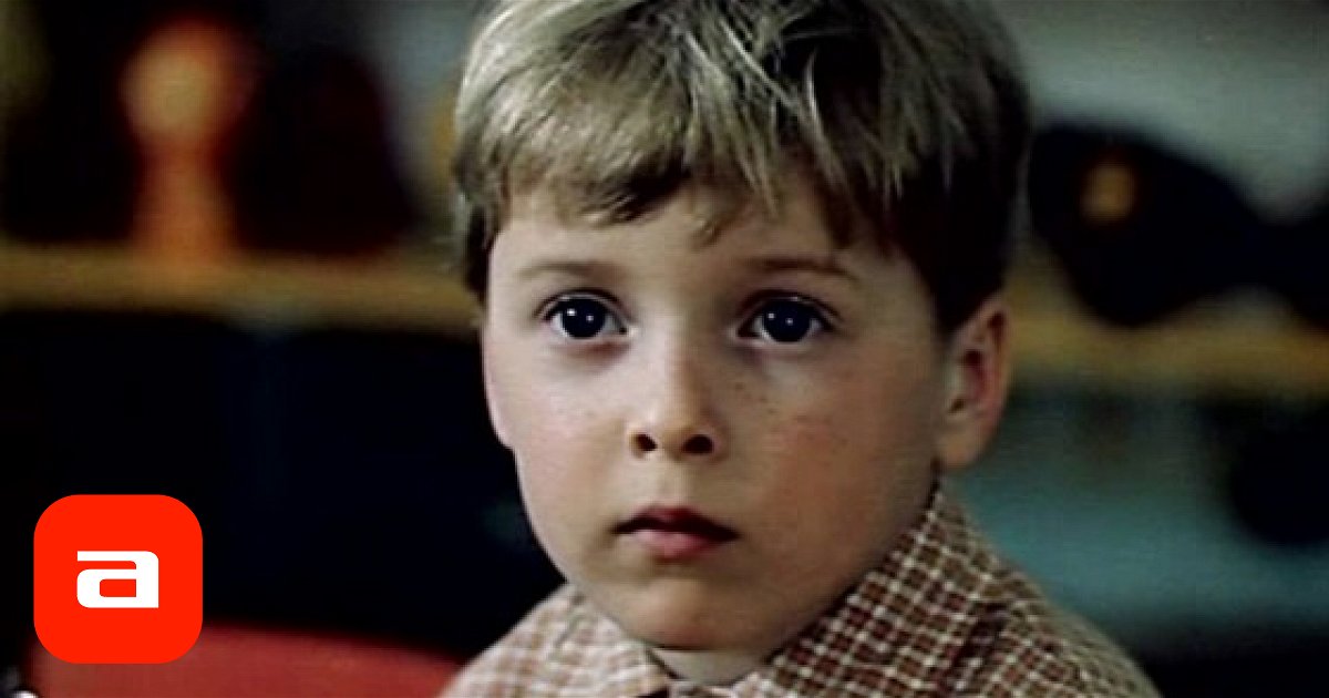 Илья Тюрин биография, фото, фильмография. Актер, музыкант